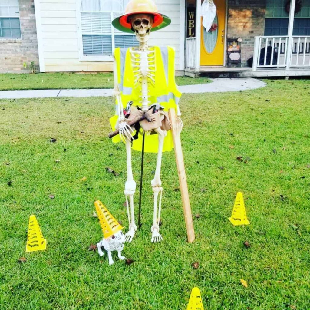 51+ Funny Skeleton Poses For 12 Feet Tall Halloween Decor – Pink Pop Design