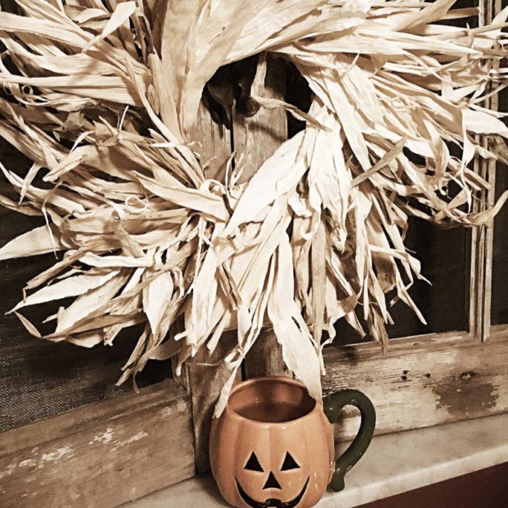 37 Corn Husk Wreath Ideas to Celebrate Fall – Pink Pop Design