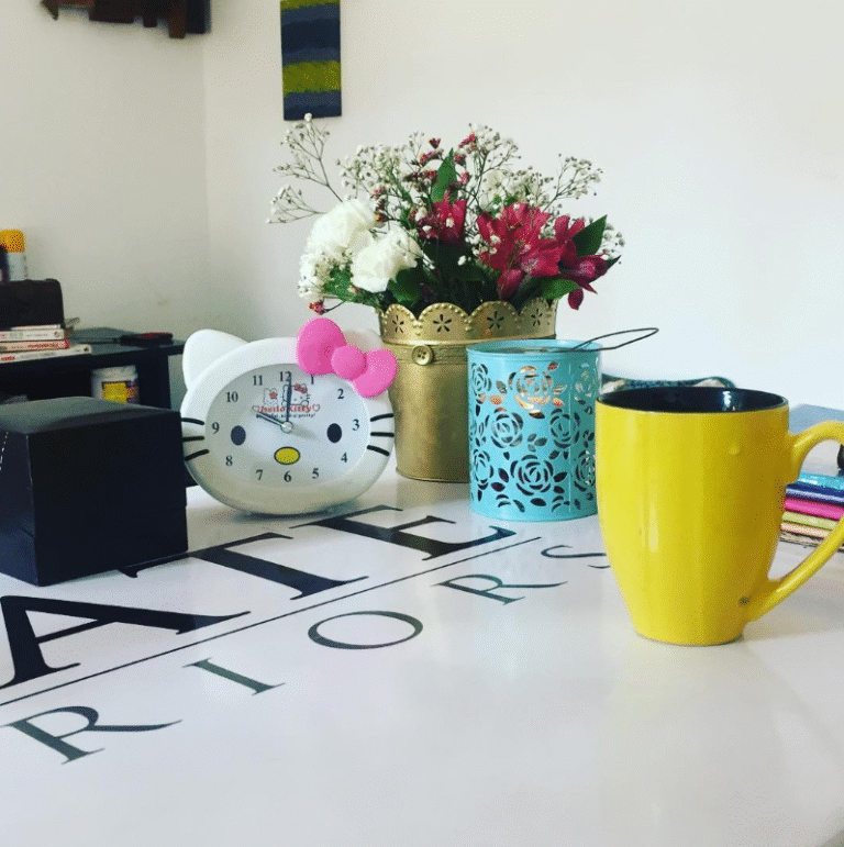 23 Stunning Office Table Decor Ideas to Inspire Your Workspace – Pink ...