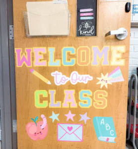 23 Creative Classroom Door Décor Ideas to Inspire Learning – Pink Pop ...